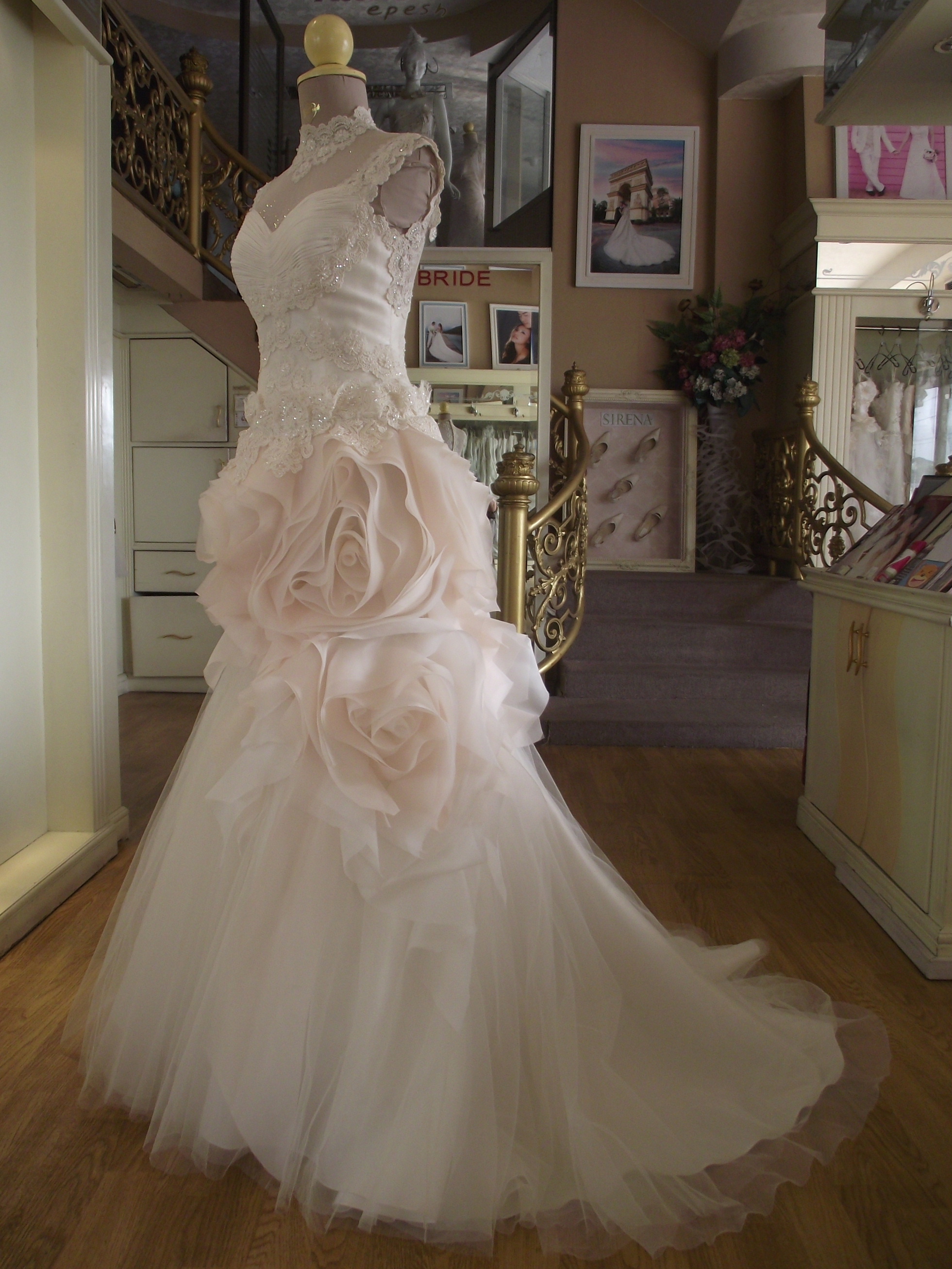 แต่งงาน Wedding Dress Collection 2013 Design B1009. - Unibride